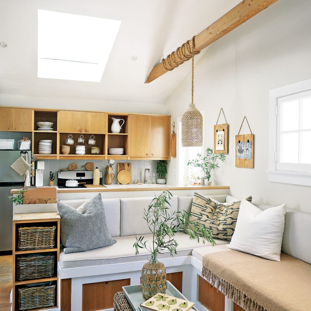 Sparkling Elegance: Crystal Lamp Shades for Table Lamps - Lightarchitecture